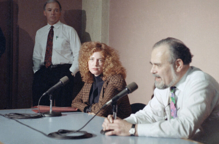 Photo of the Day: Lisa Olson of the Boston Herald | News, Sports, Jobs ...